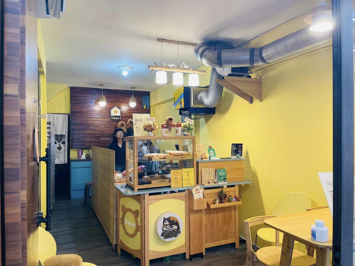 精一路甜甜圈專賣店「憨憨小姐」滿滿卡士達餡料，網友：還有每日限定隱藏版口味