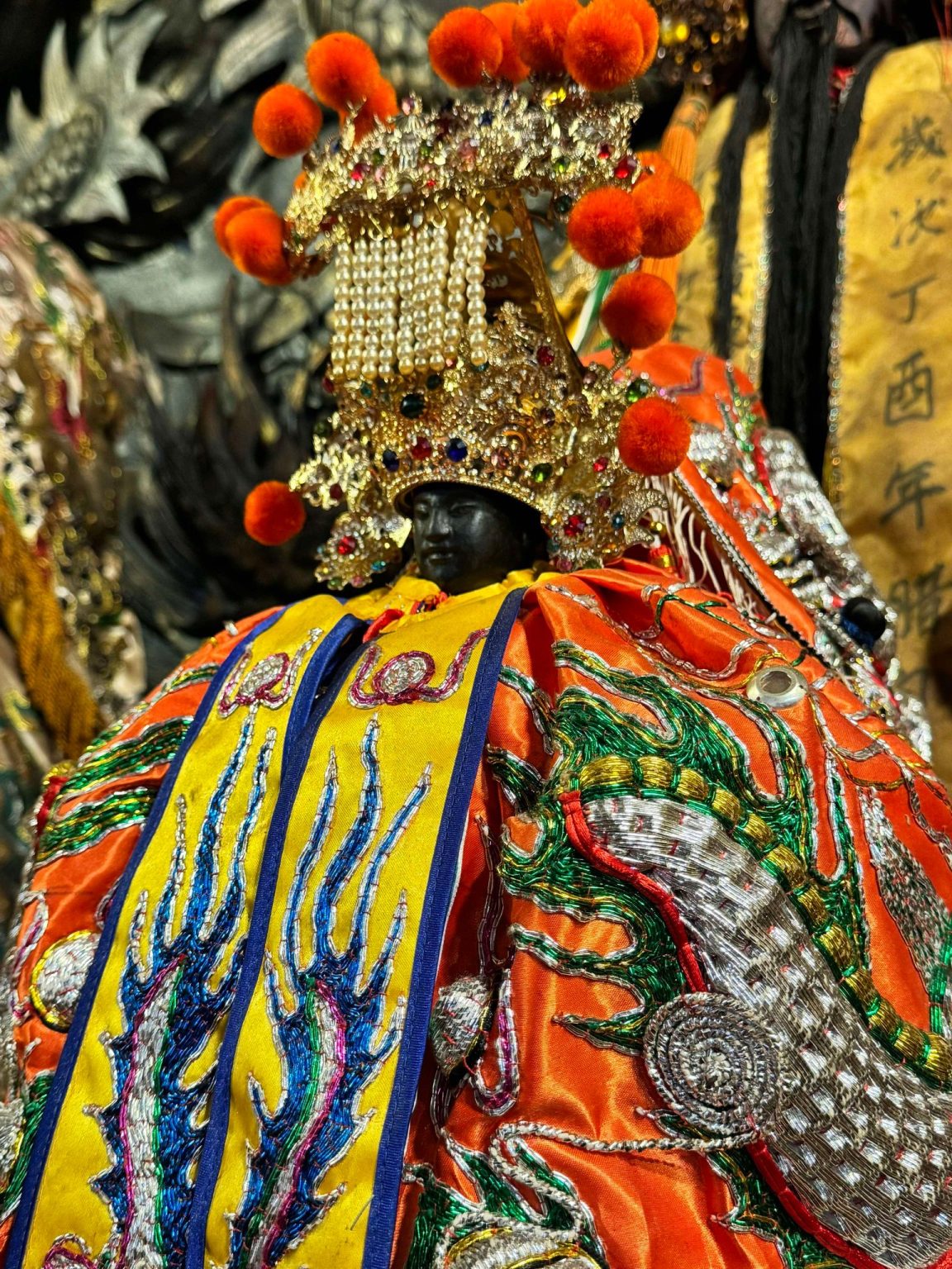 政治泰斗、將官都愛來！基隆和平島「天顯宮」供奉五百羅漢聖尊全台罕見 | 基隆海嗨